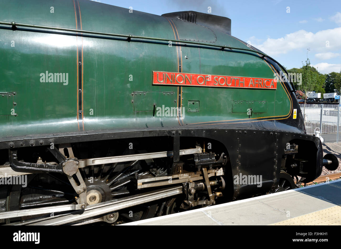 The A4 steam locomotive 60009 "Union of South Africa" at Tweedbank in ...