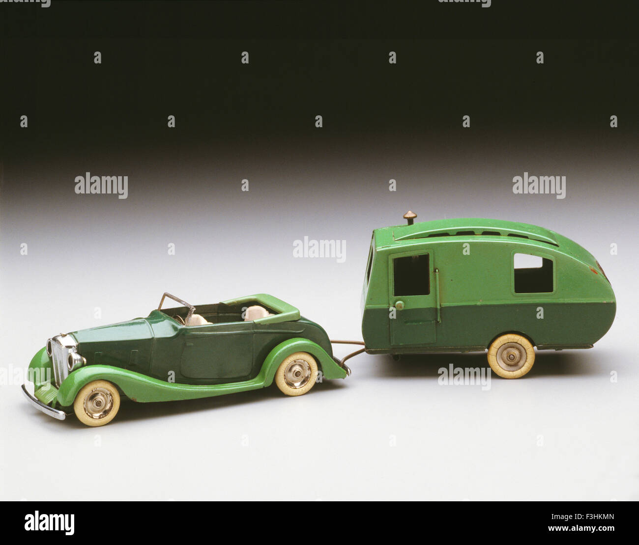 Green caravan hi-res stock photography and images - Alamy