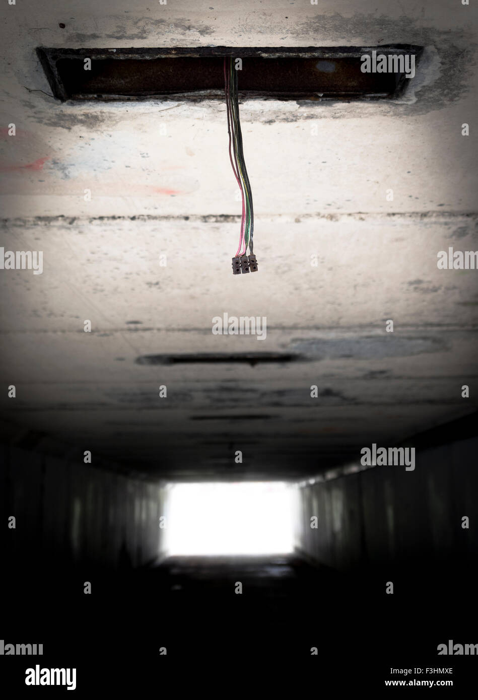 Street light broken hi-res stock photography and images - Alamy