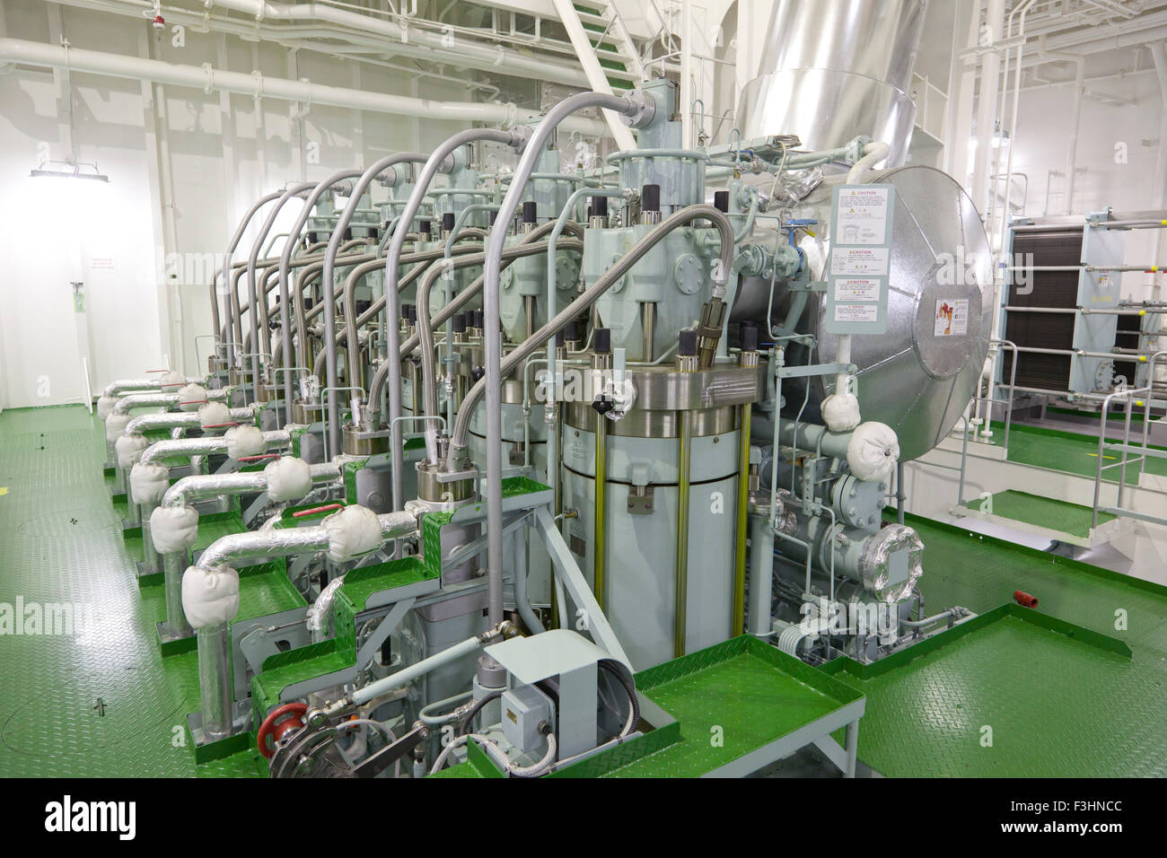 Industrial engine room hi-res stock photography and images - Alamy