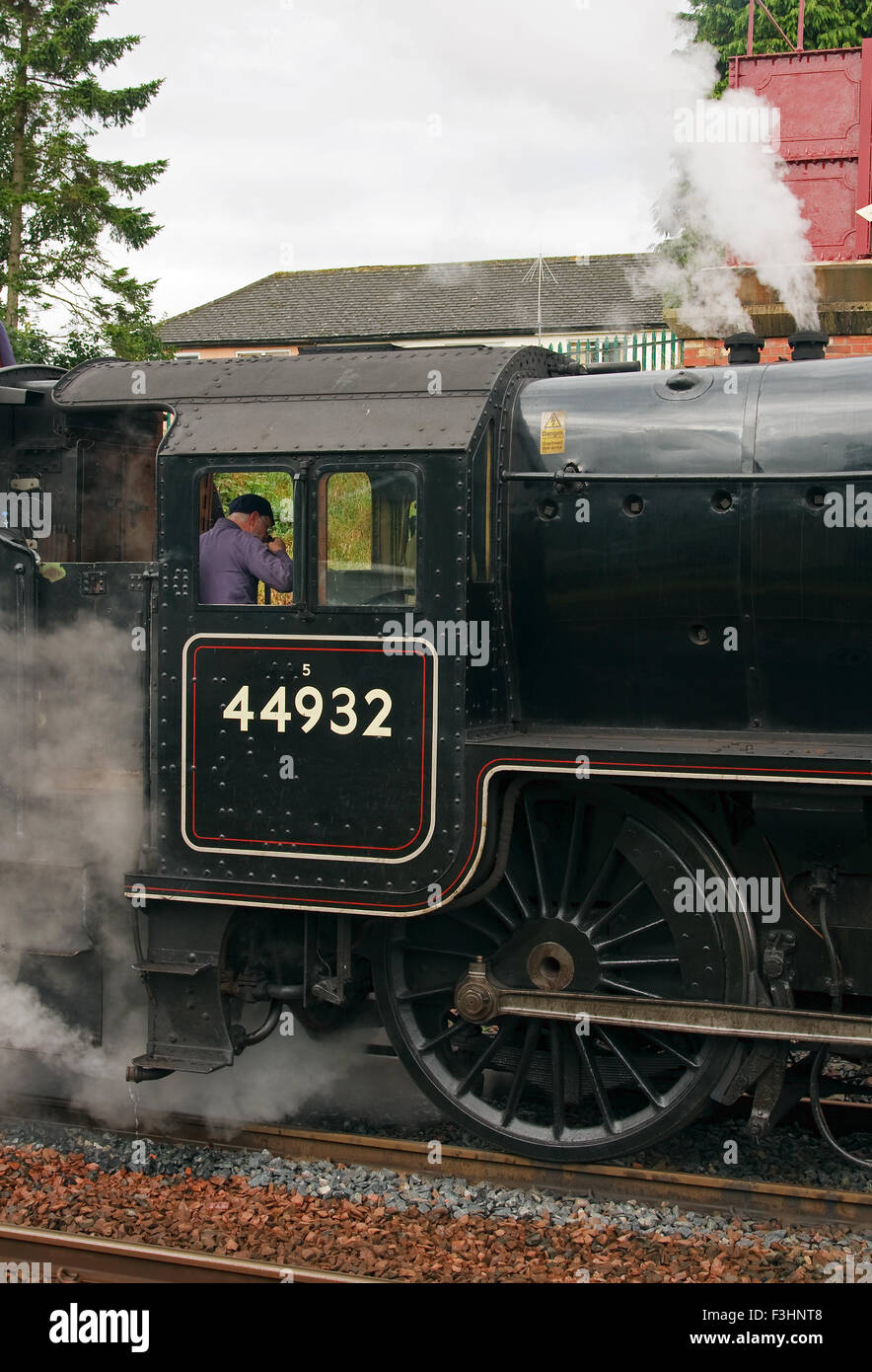 Preserved Stanier Class Black Five steam locomotive number 44932 in ...