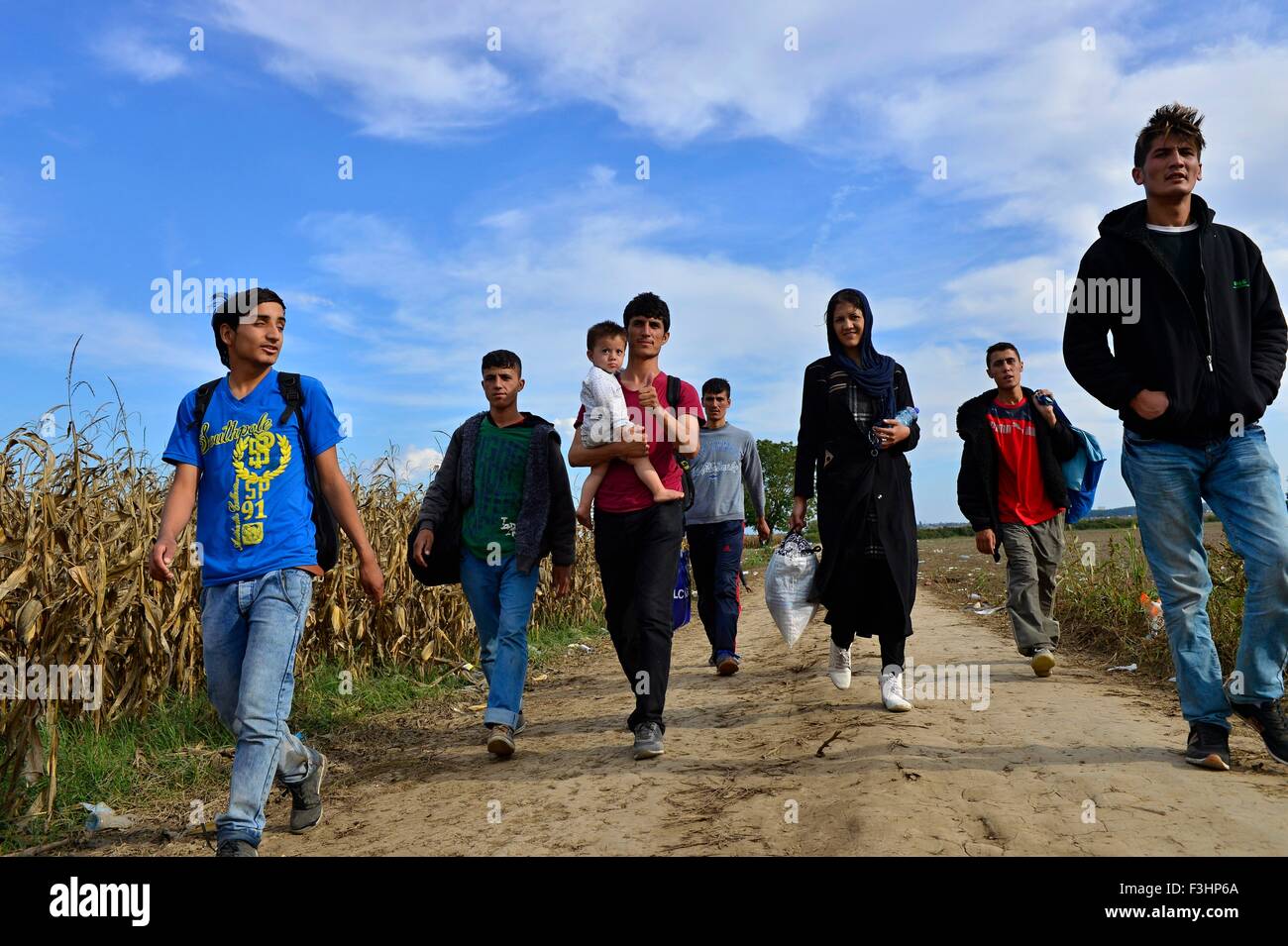 October 4 2015 Sid In Serbia Group Of Afghan Refugees Leaving Serbia