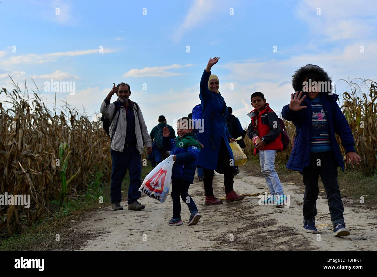 October 4 2015 Sid In Serbia Group Of Afghan Refugees Leaving Serbia