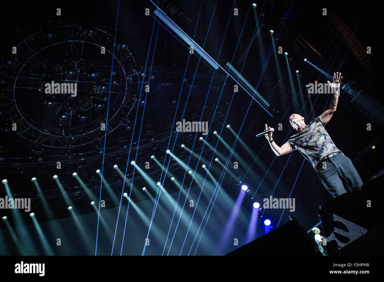 Milan, Italy. 7th October, 2015. Eros Ramazzotti performs live at ...