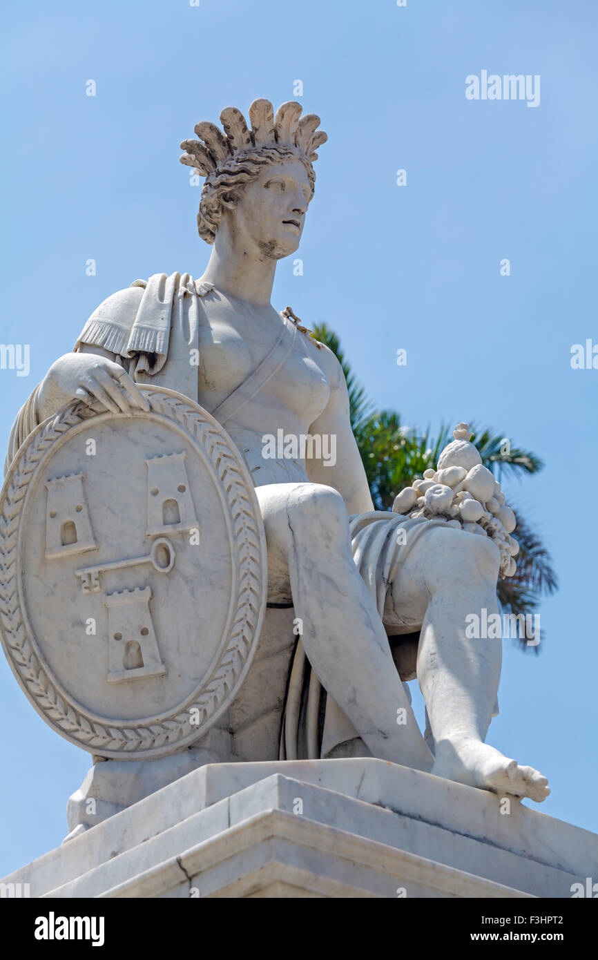 Indian fountain symbol of havana hi-res stock photography and images ...