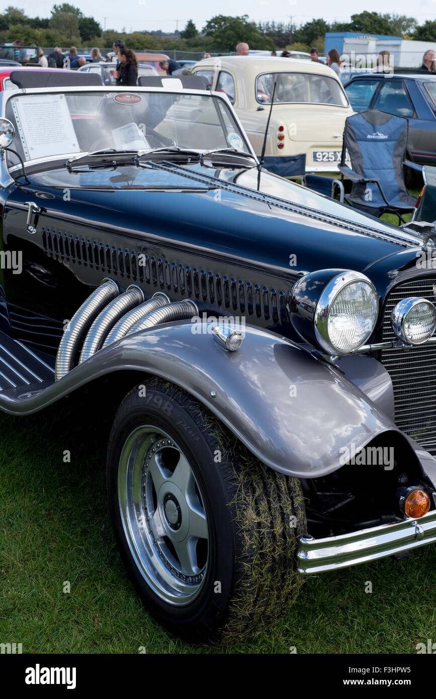 Eagle debonaire 4 7 car hi-res stock photography and images - Alamy