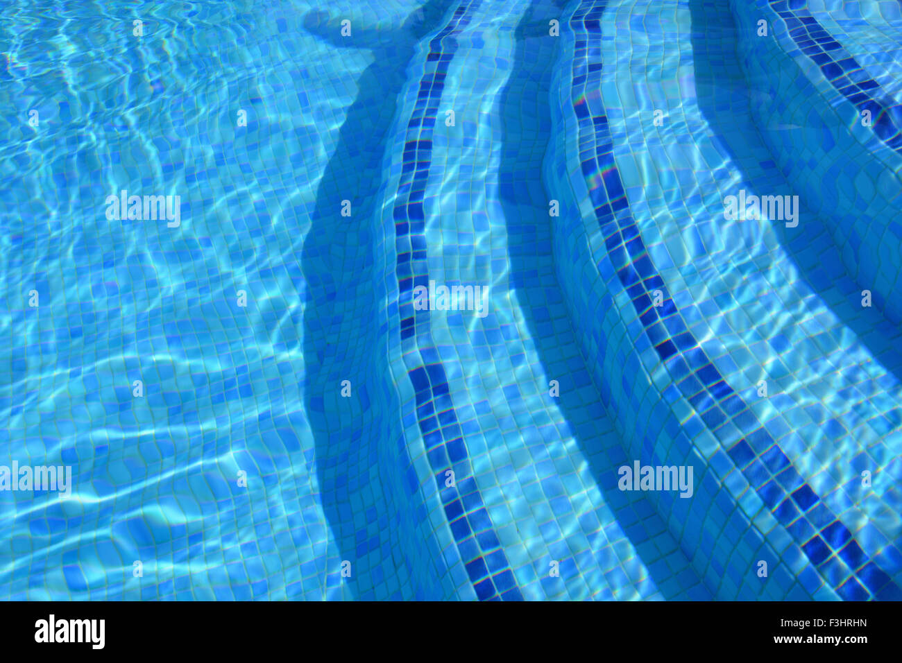 Refraction of light by water hi-res stock photography and images - Alamy