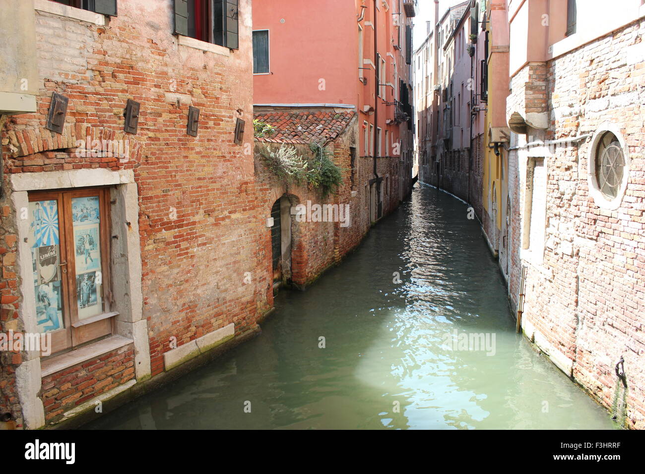 Empty canal hi-res stock photography and images - Alamy