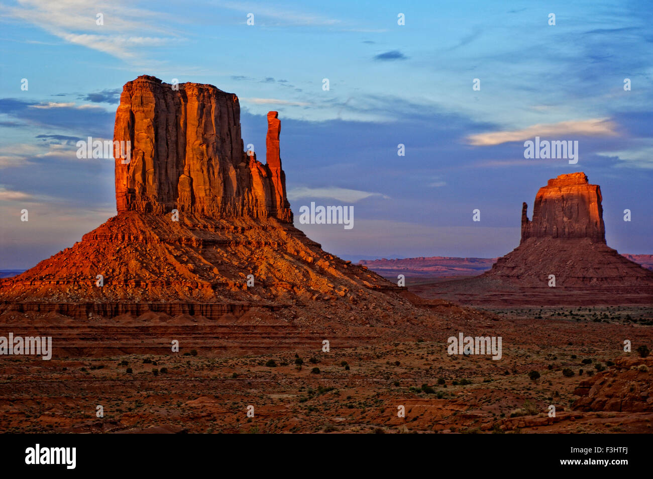 East and West Mitten Buttes in Monument Valley Stock Photo - Alamy