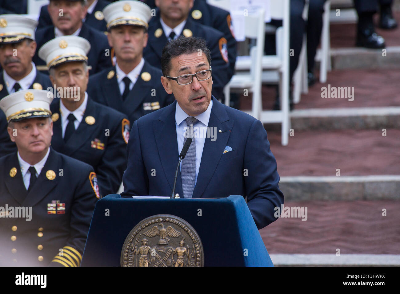 Nyc fire commissioner hi-res stock photography and images - Alamy