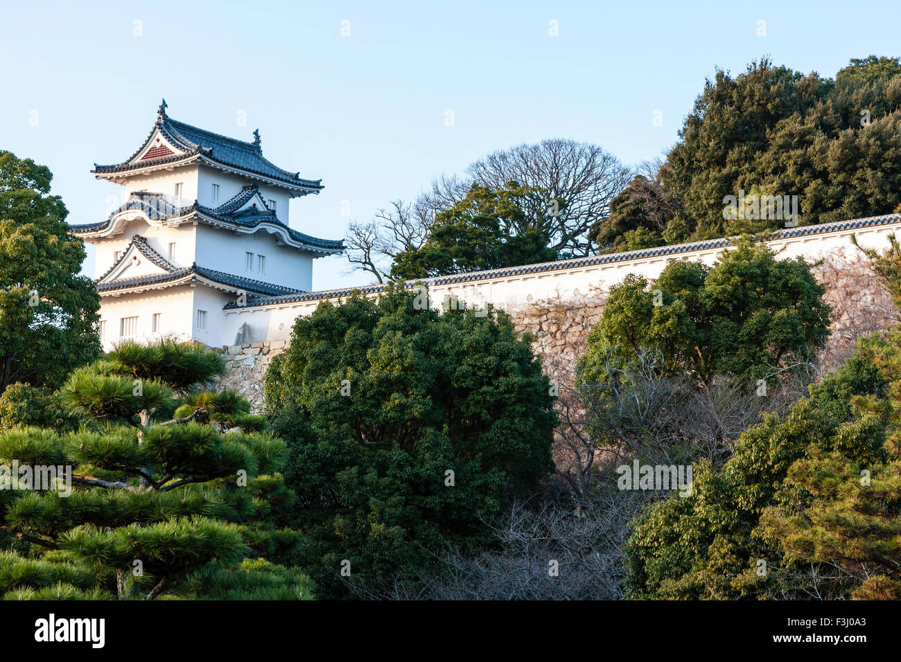 Japan, Akaski Castle The Hitsujisaru Yagura, tower, with chidorihafu ...
