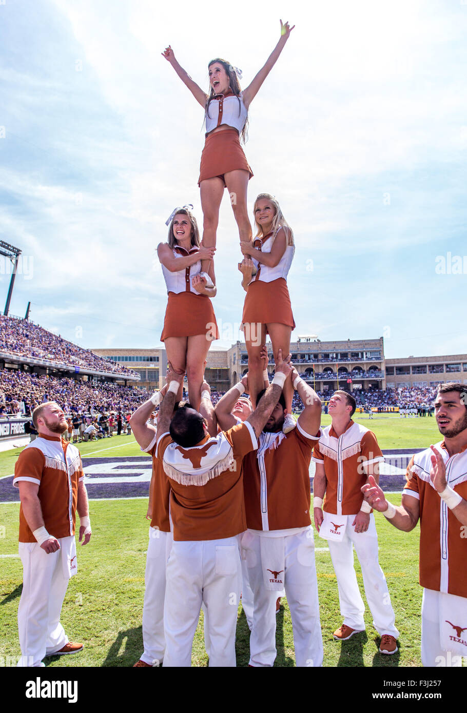 October 3rd, 2015:.Texas Cheer Team perform during an NCAA Football ...
