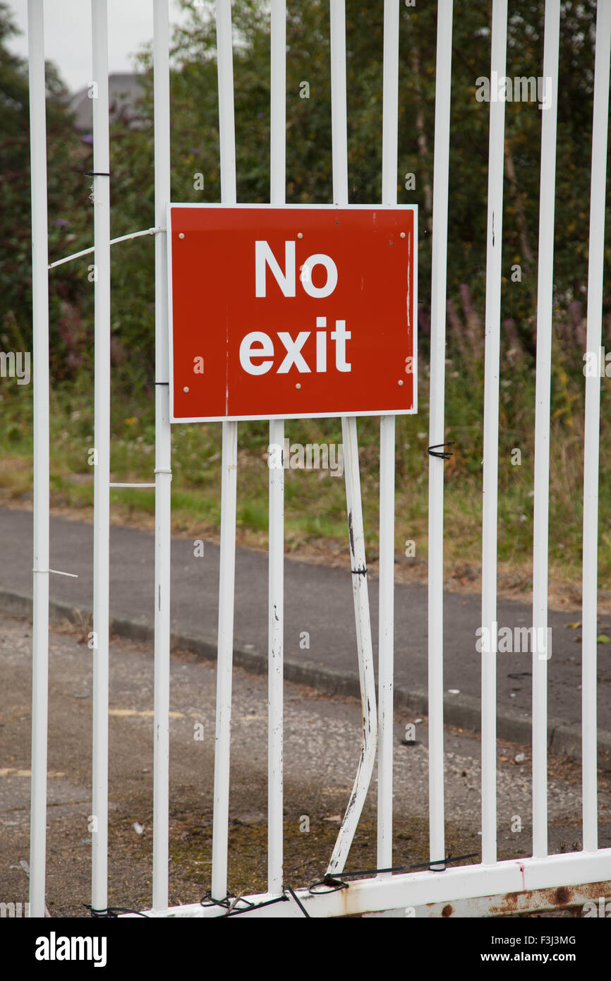 Exit sign hi-res stock photography and images - Alamy
