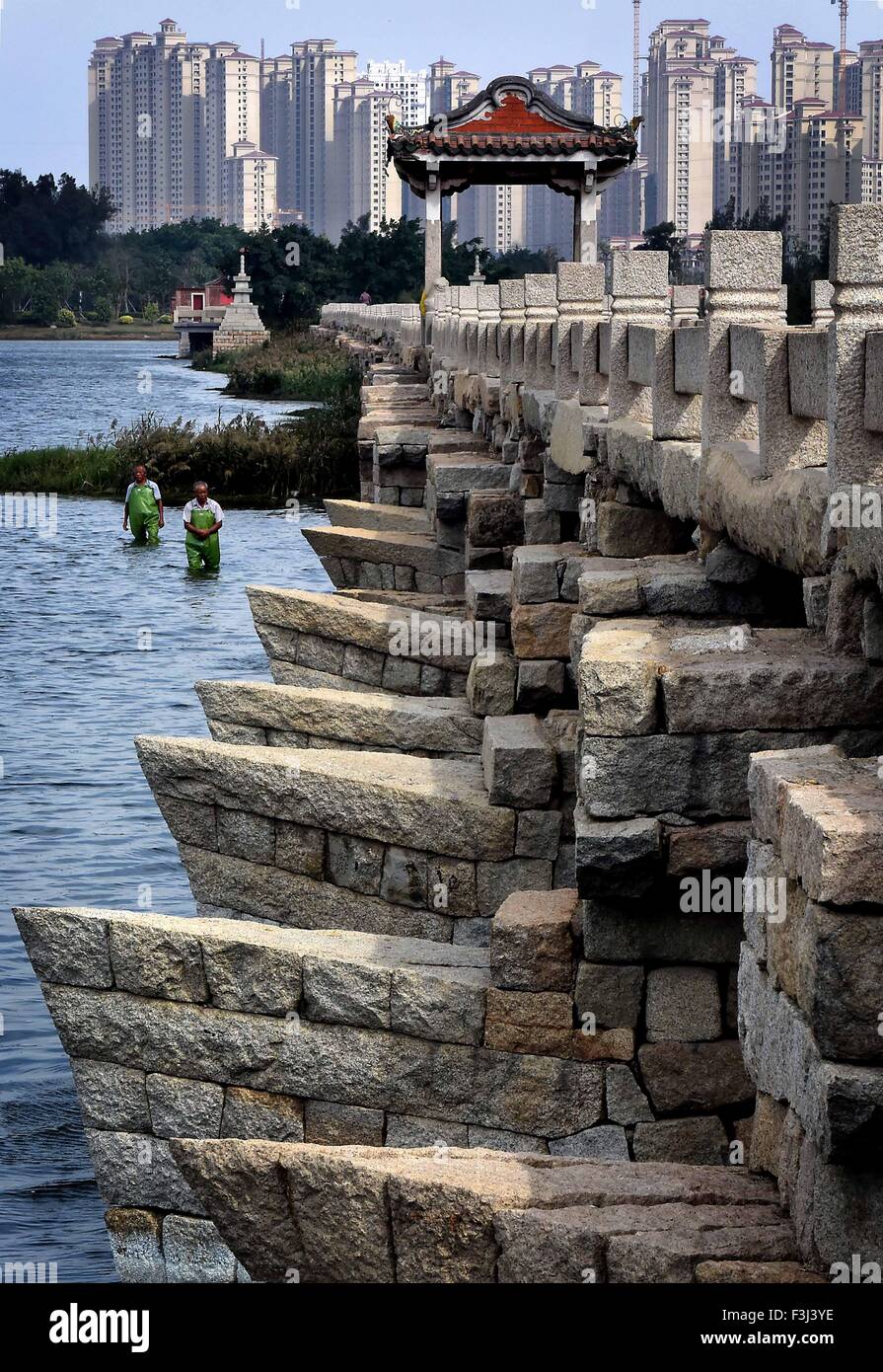 Stone beam hi-res stock photography and images - Alamy