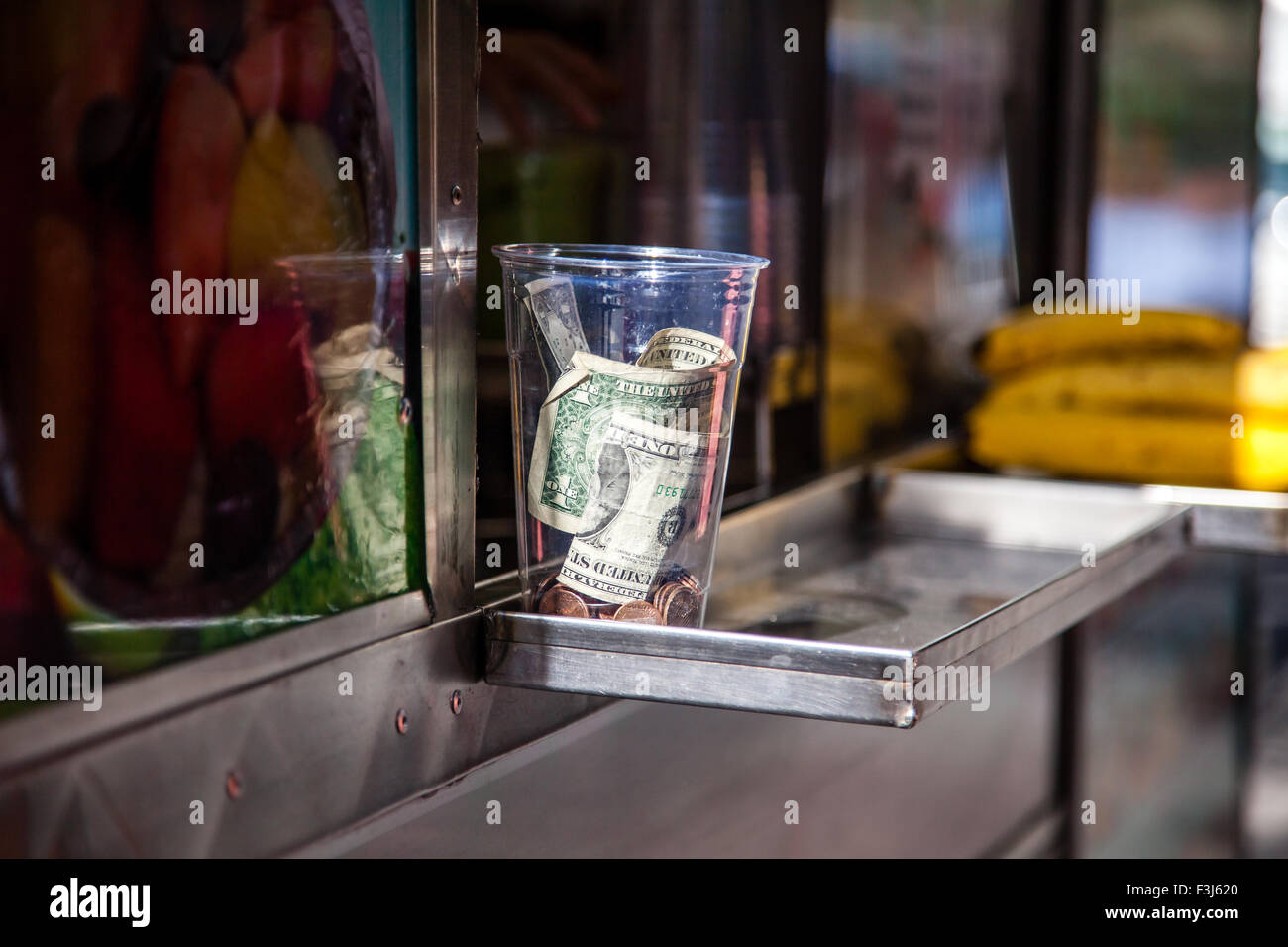 Apple cart hi-res stock photography and images - Alamy