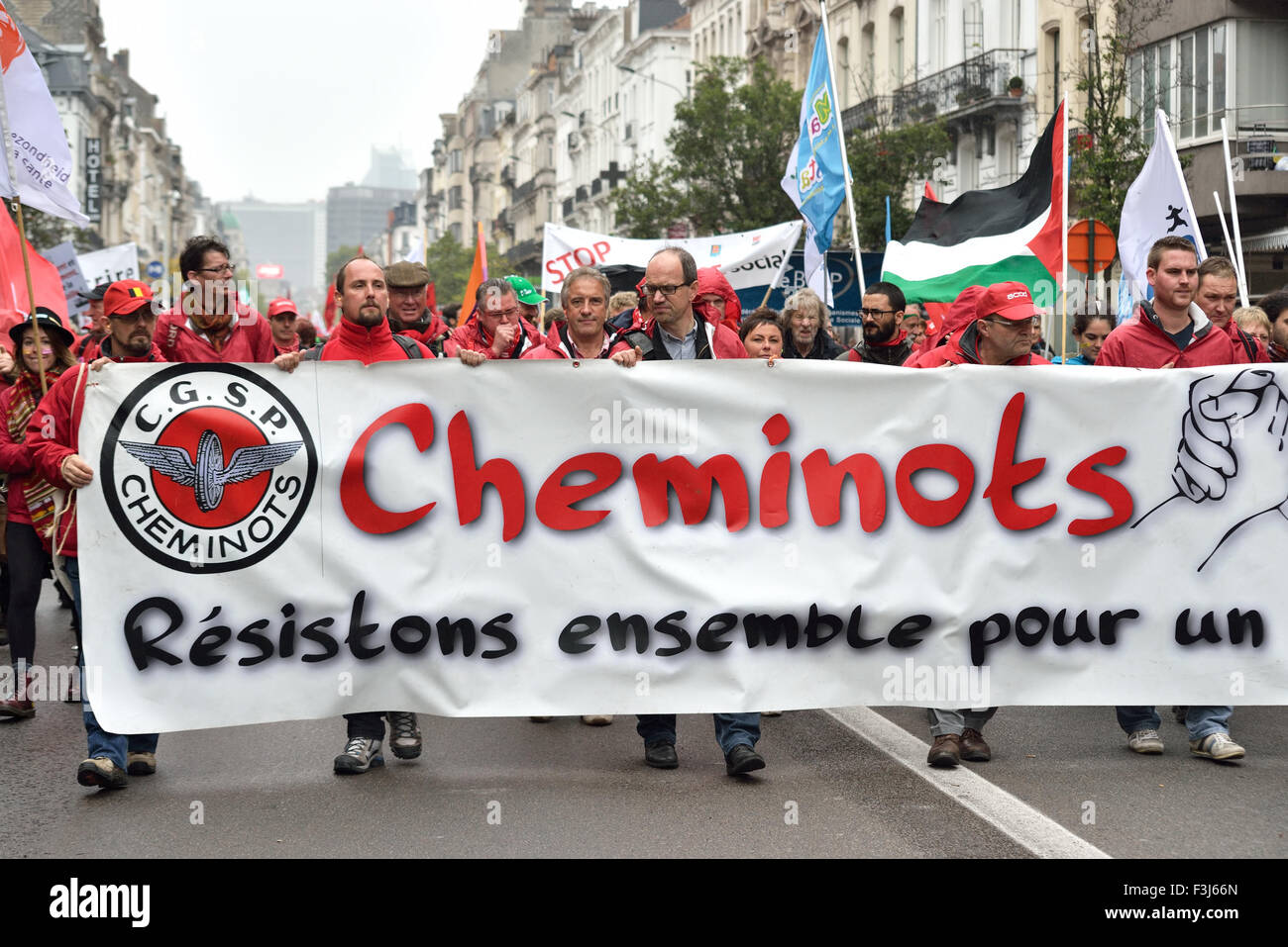 Cheminots hi-res stock photography and images - Alamy