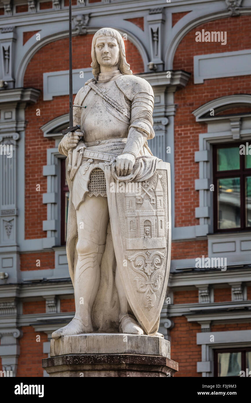 Roland statue sword old hi-res stock photography and images - Alamy