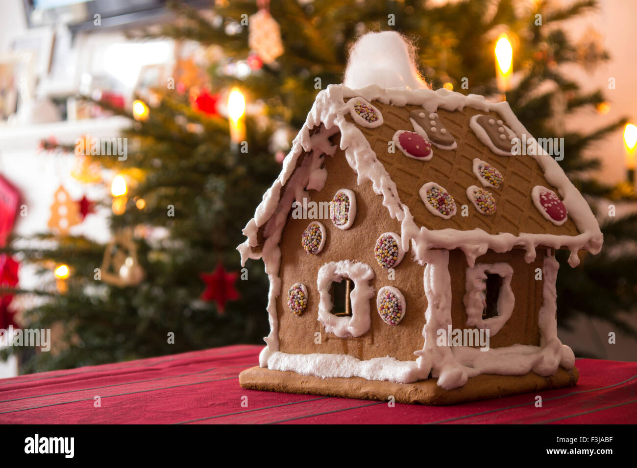 Gingerbread house for christmas Stock Photo - Alamy