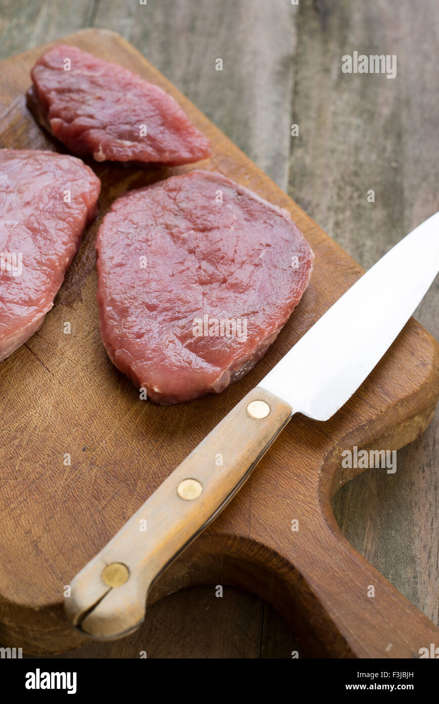 Butcher raw beef hi-res stock photography and images - Alamy