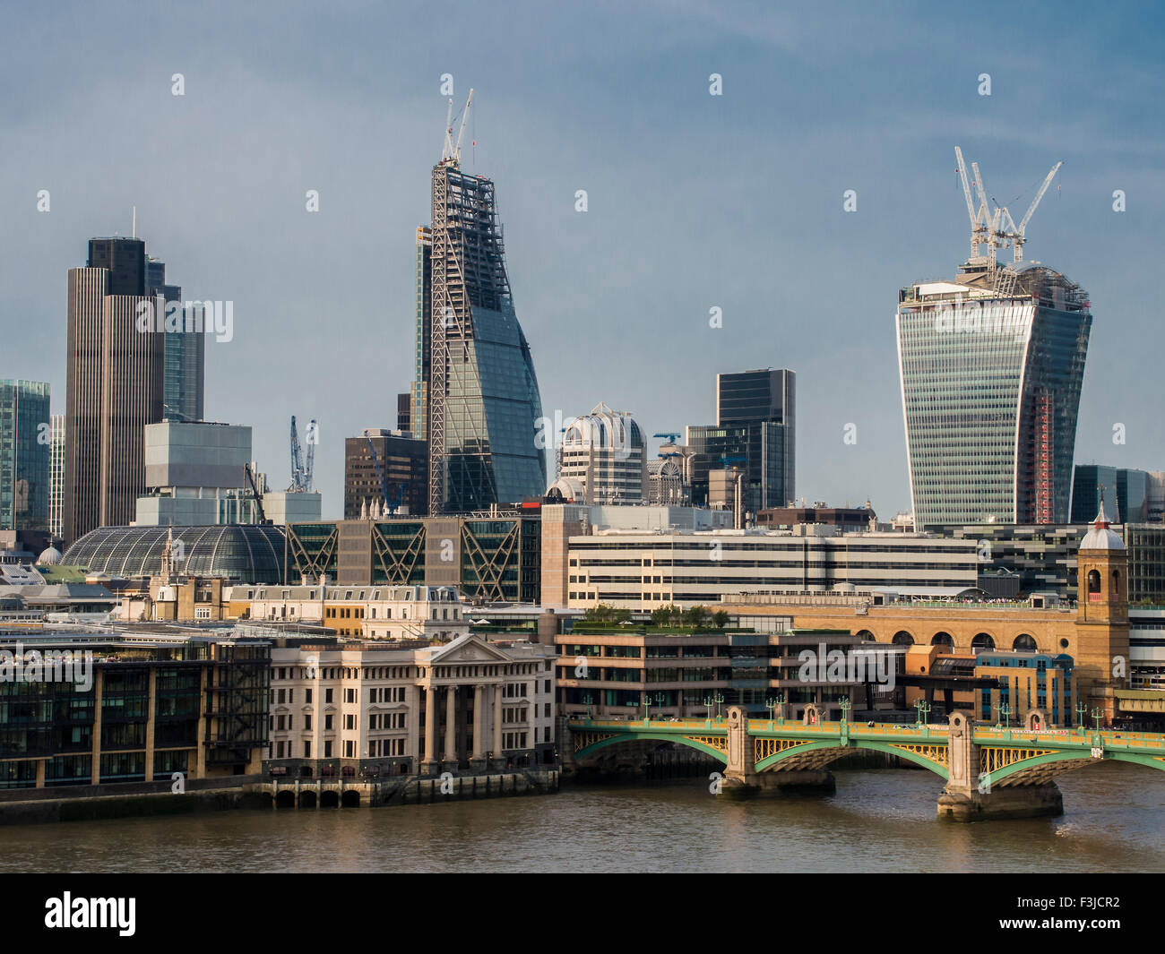34 storey tower hi-res stock photography and images - Alamy