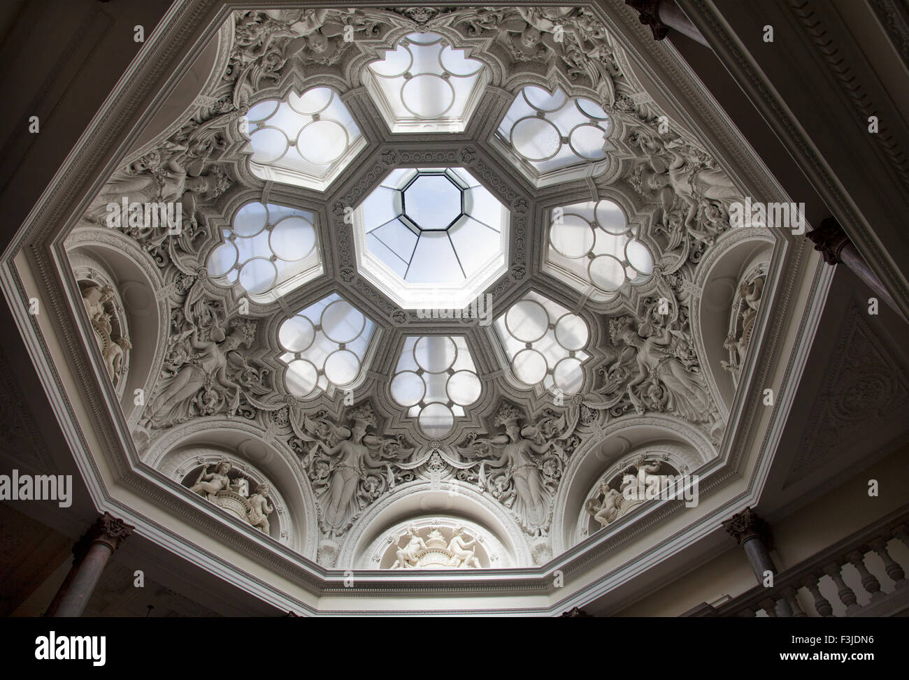 The grand staircase ceiling and skylight hi-res stock photography and ...