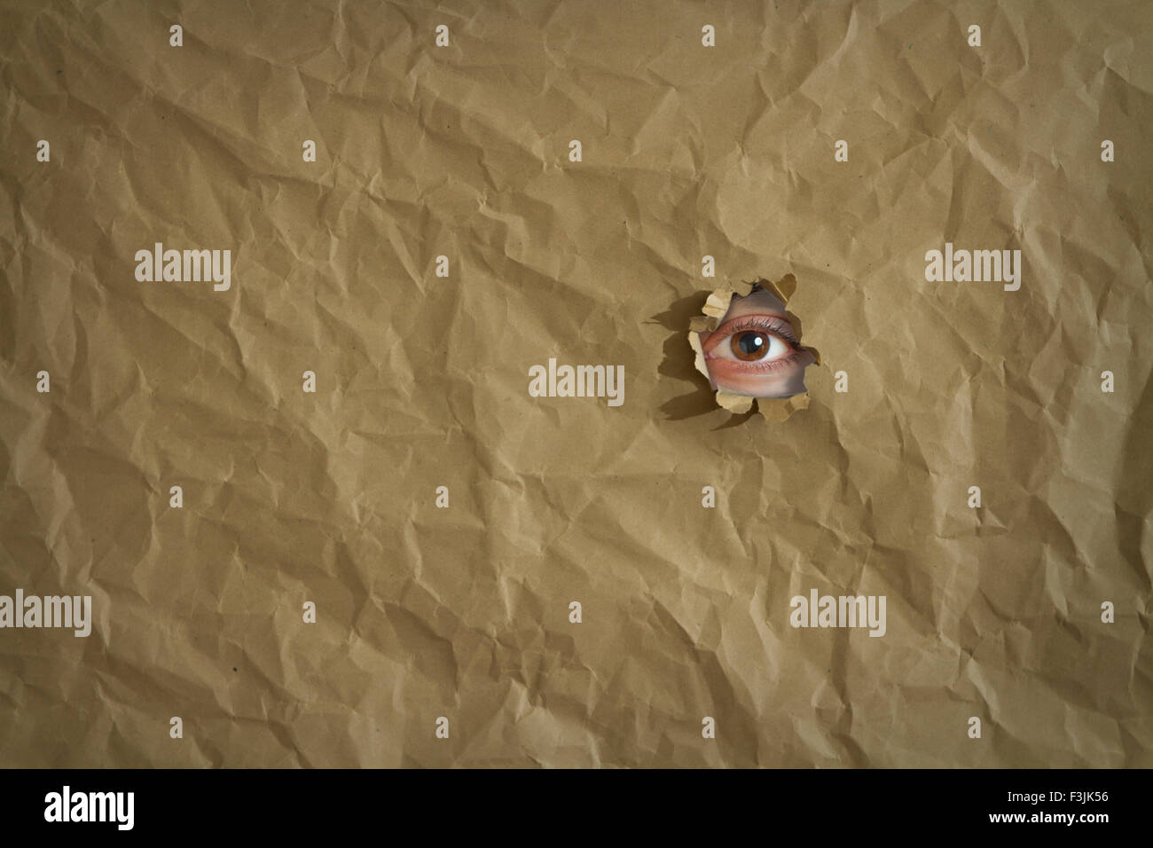 Eye spy hi-res stock photography and images - Alamy