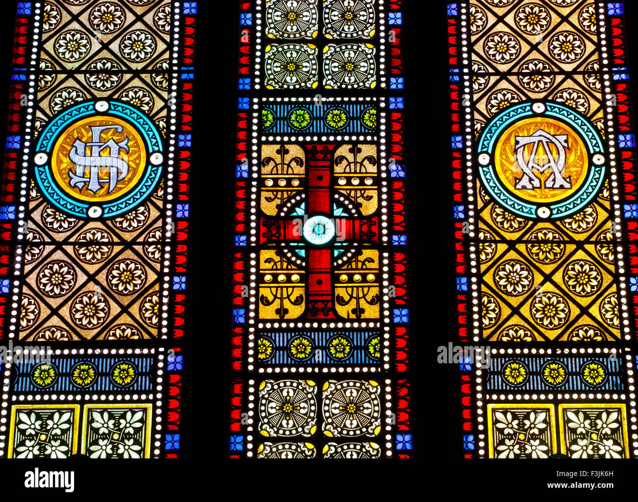 Mosaic church window hi-res stock photography and images - Alamy