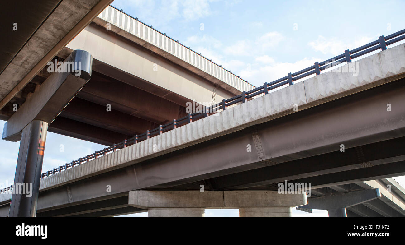 Freeway overpass hi-res stock photography and images - Alamy
