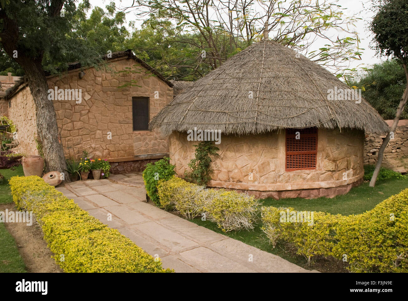 India stone huts hi-res stock photography and images - Alamy