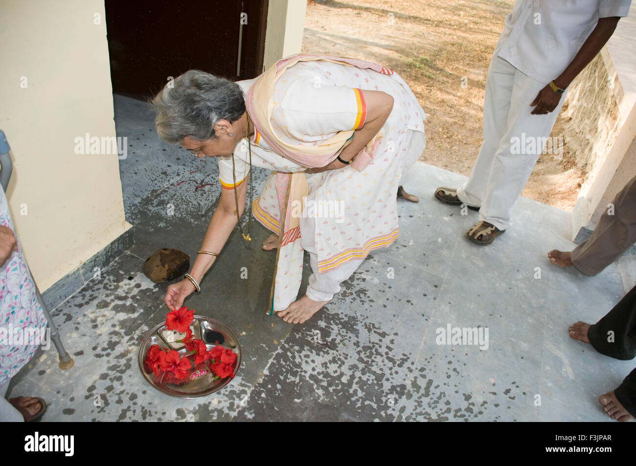 Griha Pravesh pooja by woman at Shivkar village Panvel taluka ...