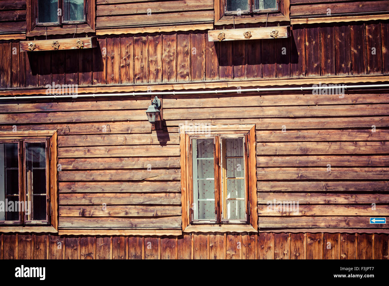 Traditional polish wooden hut from Zakopane, Poland Stock Photo - Alamy