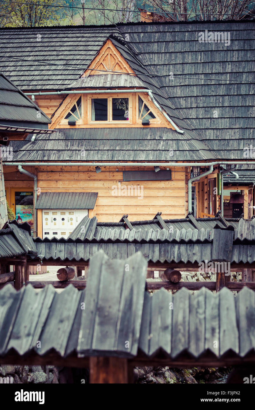 Traditional polish wooden hut from Zakopane, Poland Stock Photo - Alamy