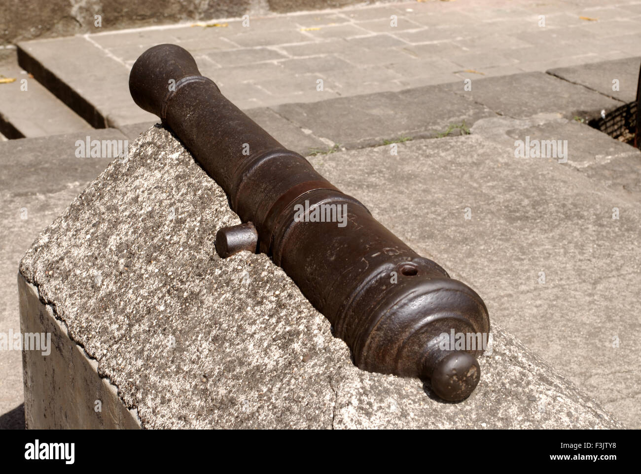 Old Antique Cannon India High Resolution Stock Photography and Images ...