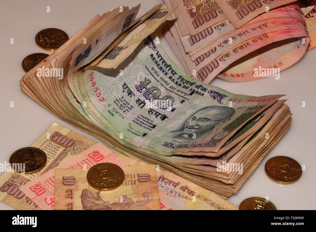 Old Indian legal bank notes Stock Photo - Alamy