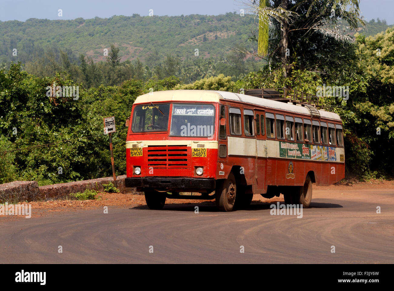 State transport st bus hi-res stock photography and images - Alamy