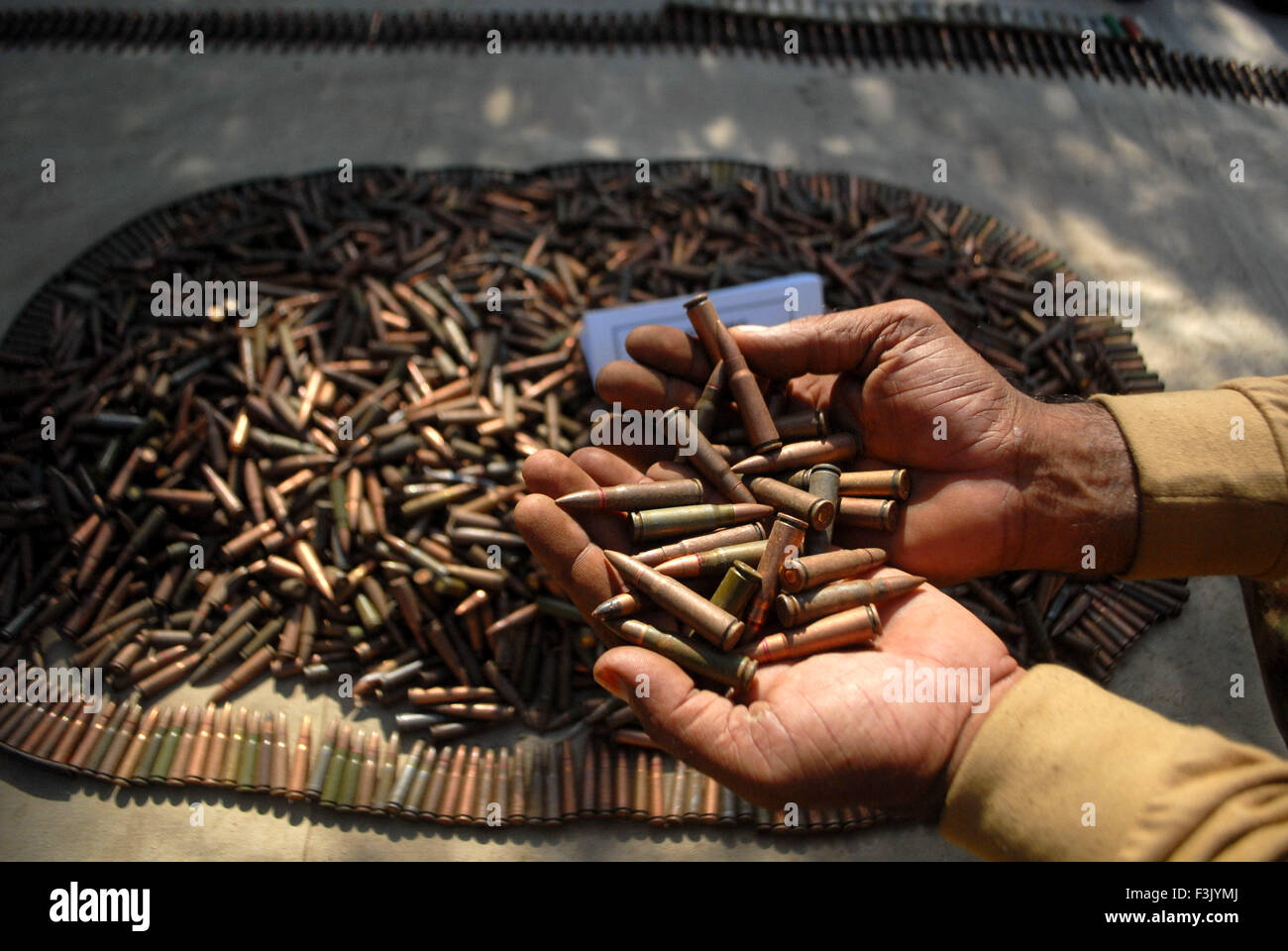 Khyber Agency. 8th Oct, 2015. A Pakistani soldier displays bullets ...