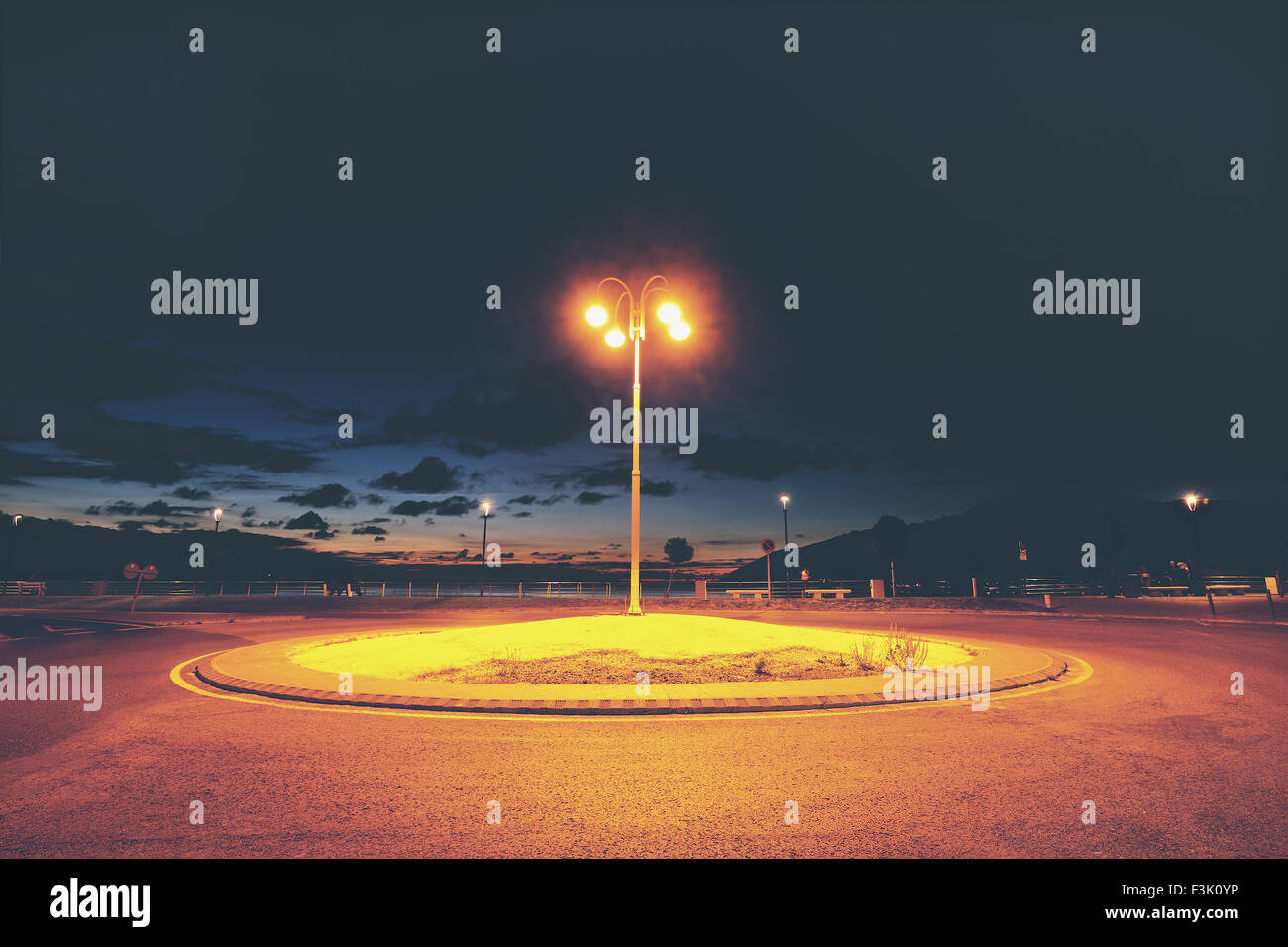 Roundabout street hi-res stock photography and images - Alamy