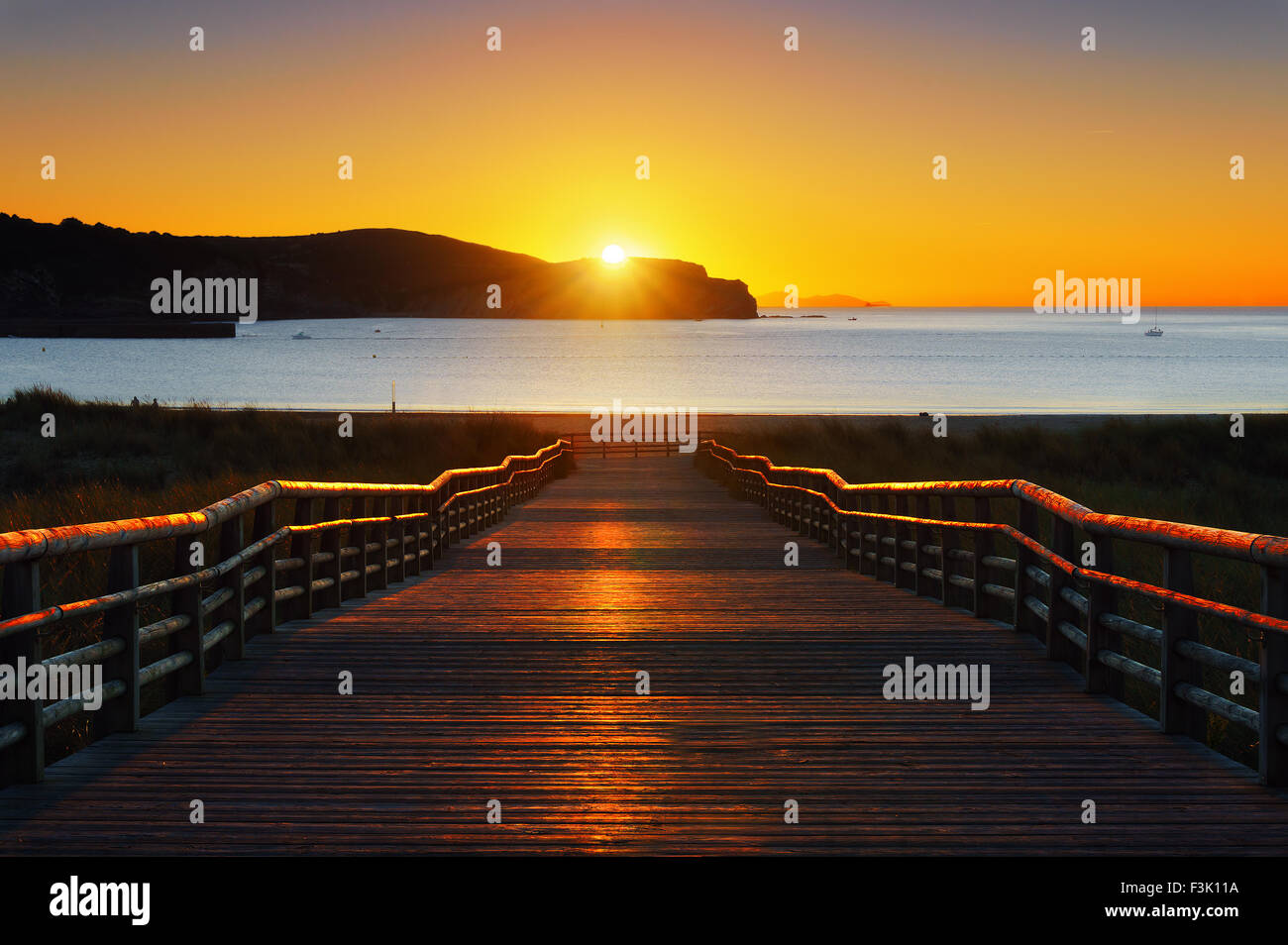 Wooden path sunset beach hi-res stock photography and images - Alamy