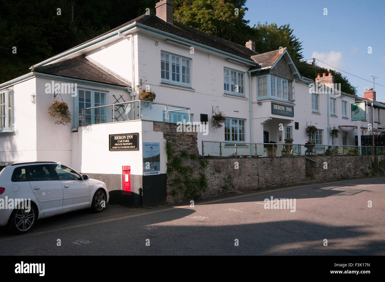 The heron inn hi-res stock photography and images - Alamy