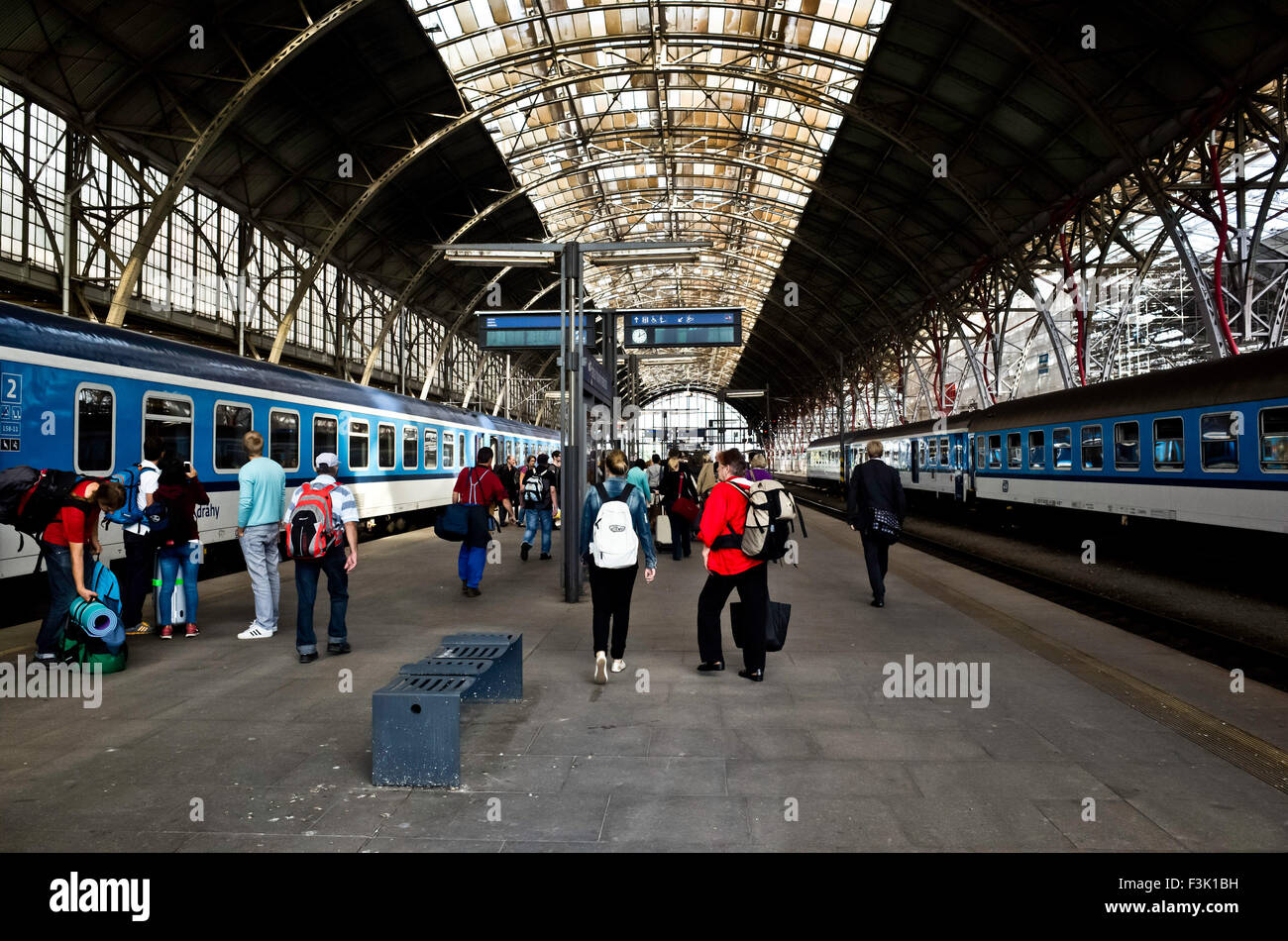 Commuters train getting off hi-res stock photography and images - Alamy