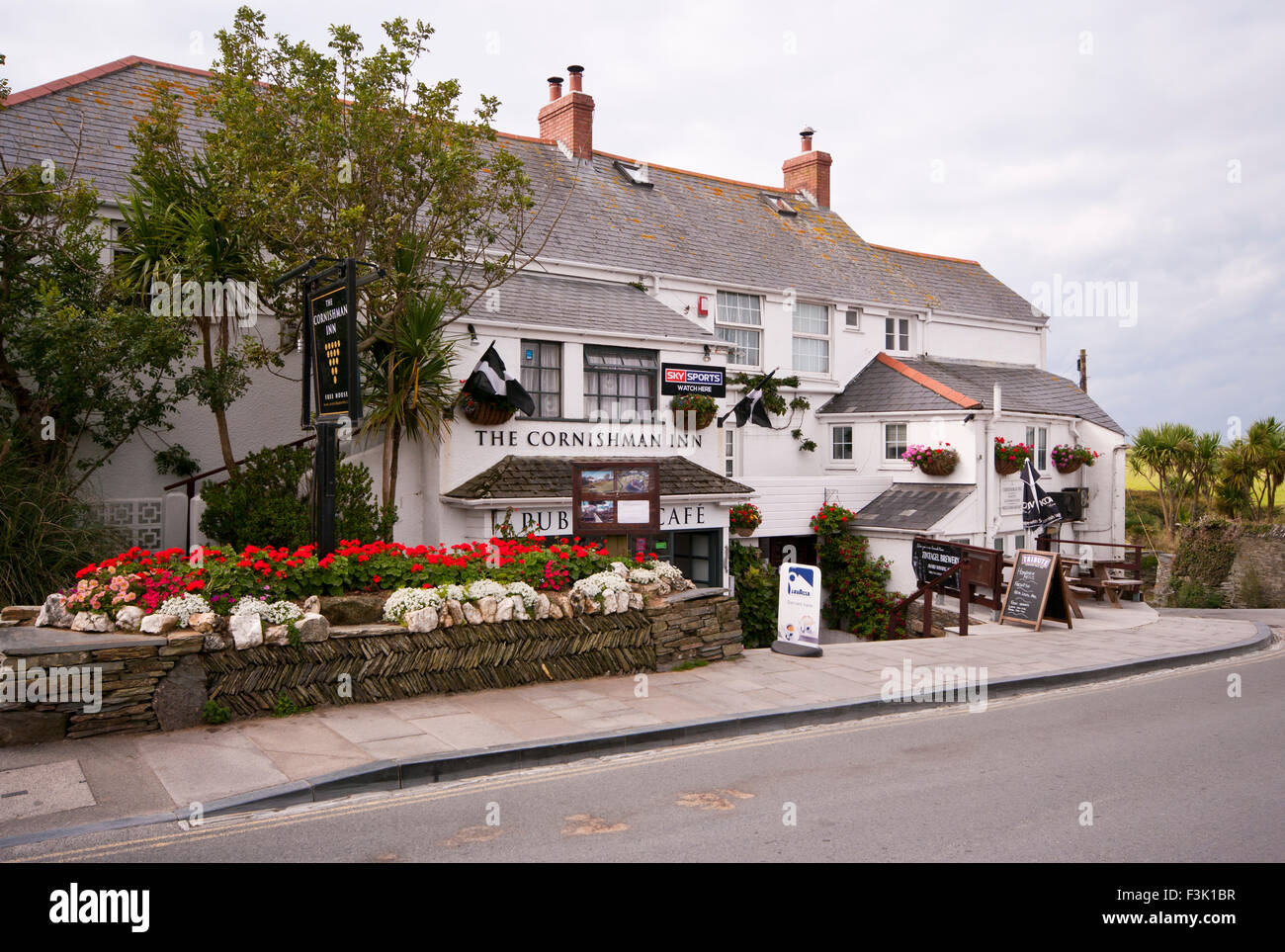 The Cornishman Inn Fore Street Tintagel Cornwall England UK Stock Photo ...