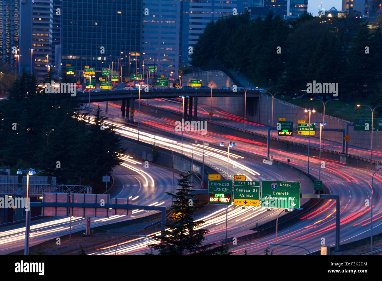 View of highway in Seattle during night time Stock Photo - Alamy