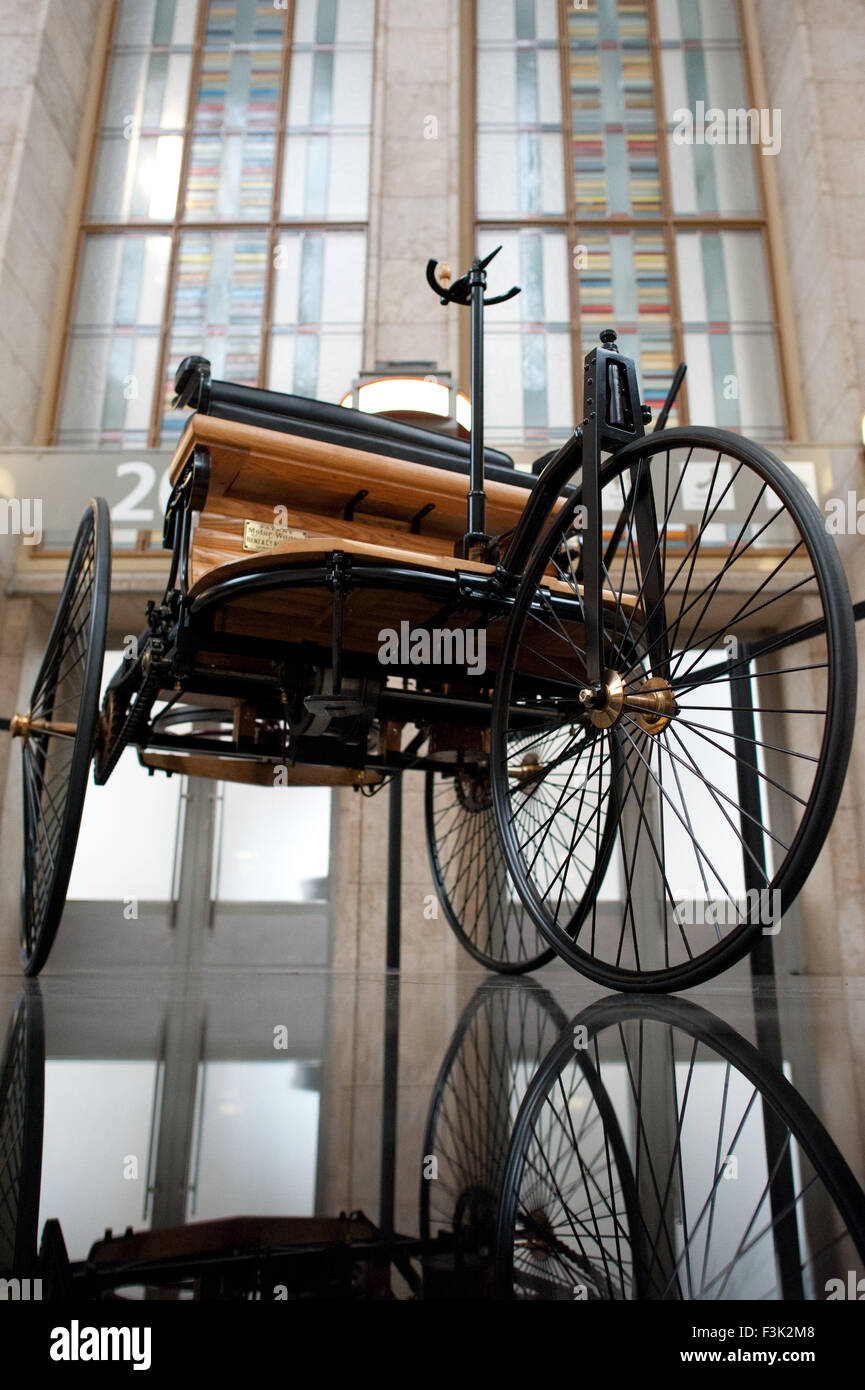 Berlin, Germany. 08th Oct, 2015. A Mercedes-Benz Patent built in 1886 ...