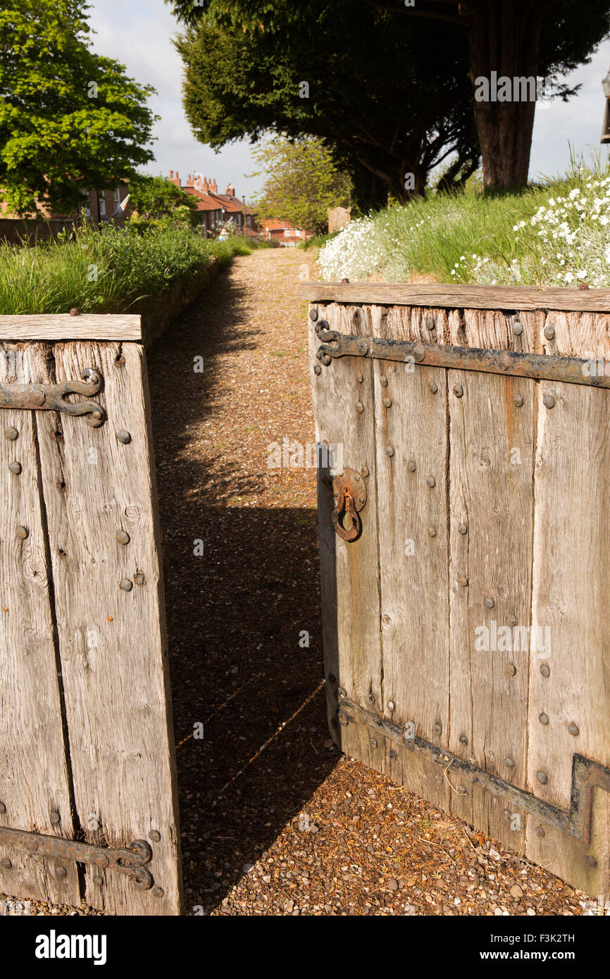 UK, England, Yorkshire East Riding, Goodmanham, old wooden churchyard ...