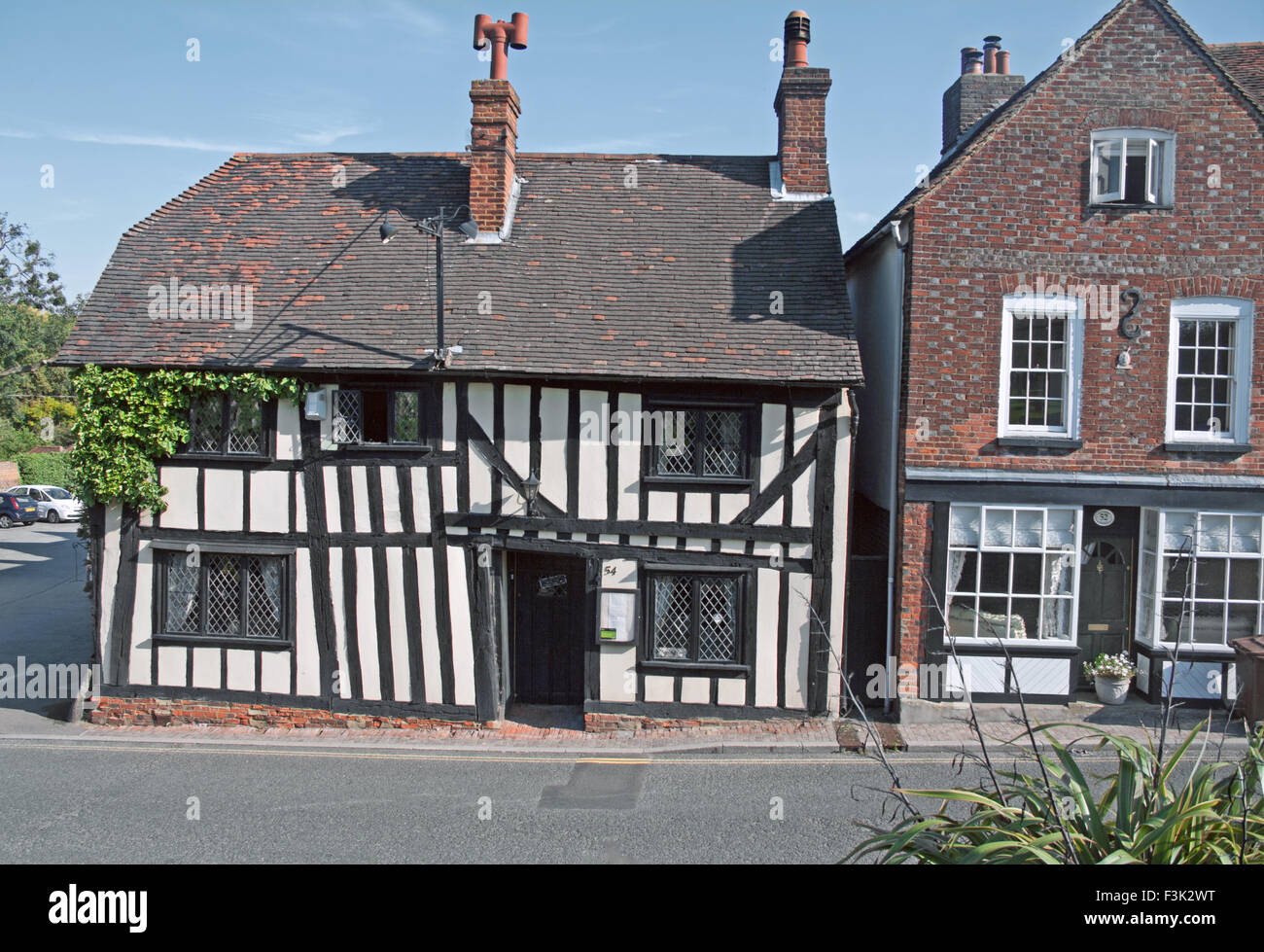 Cobham, Kent, The Leather Bottle Pub Stock Photo - Alamy