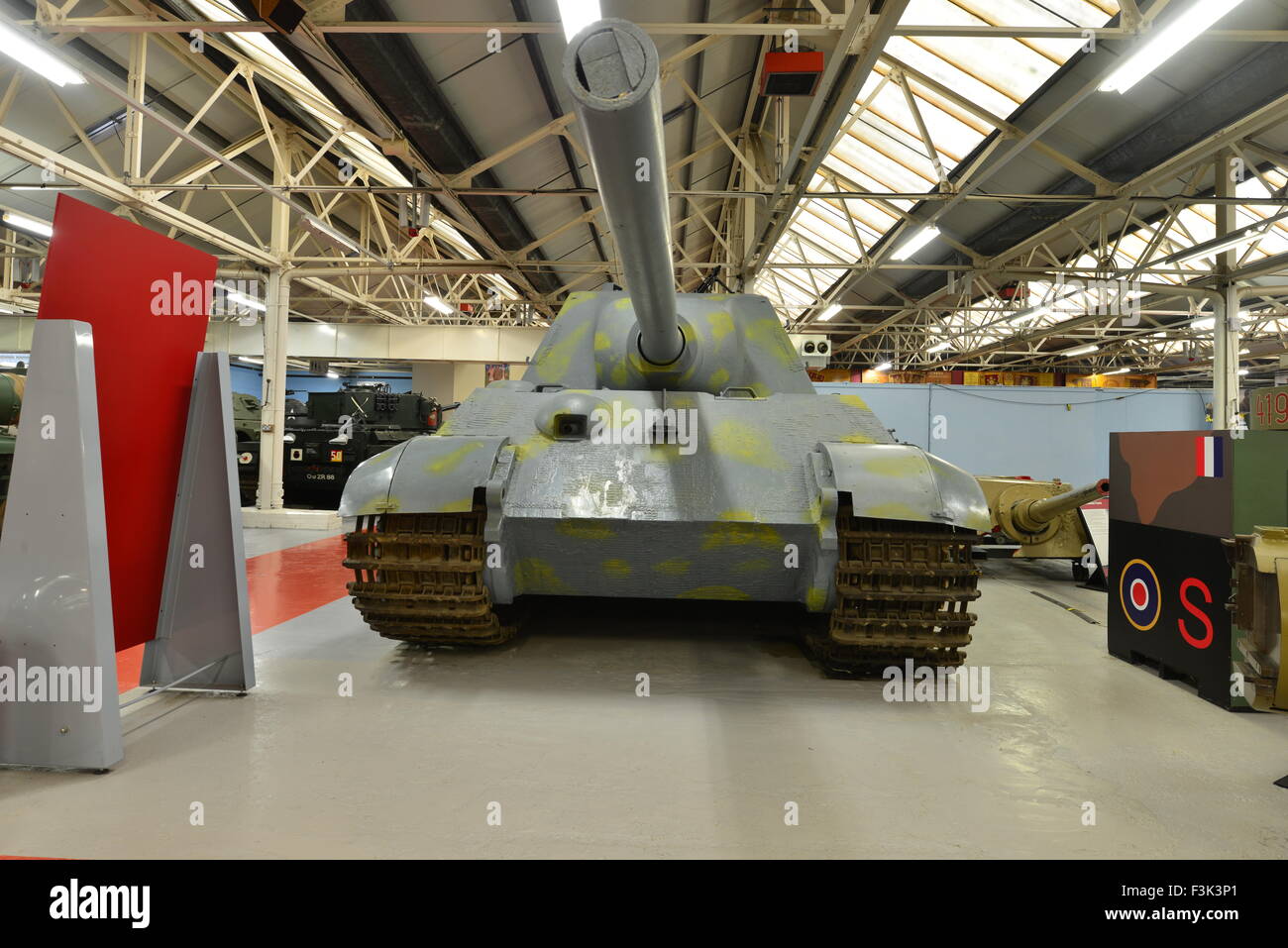 A Jagdtiger tank at the Bovington Tank Museum in Bovington Stock Photo ...