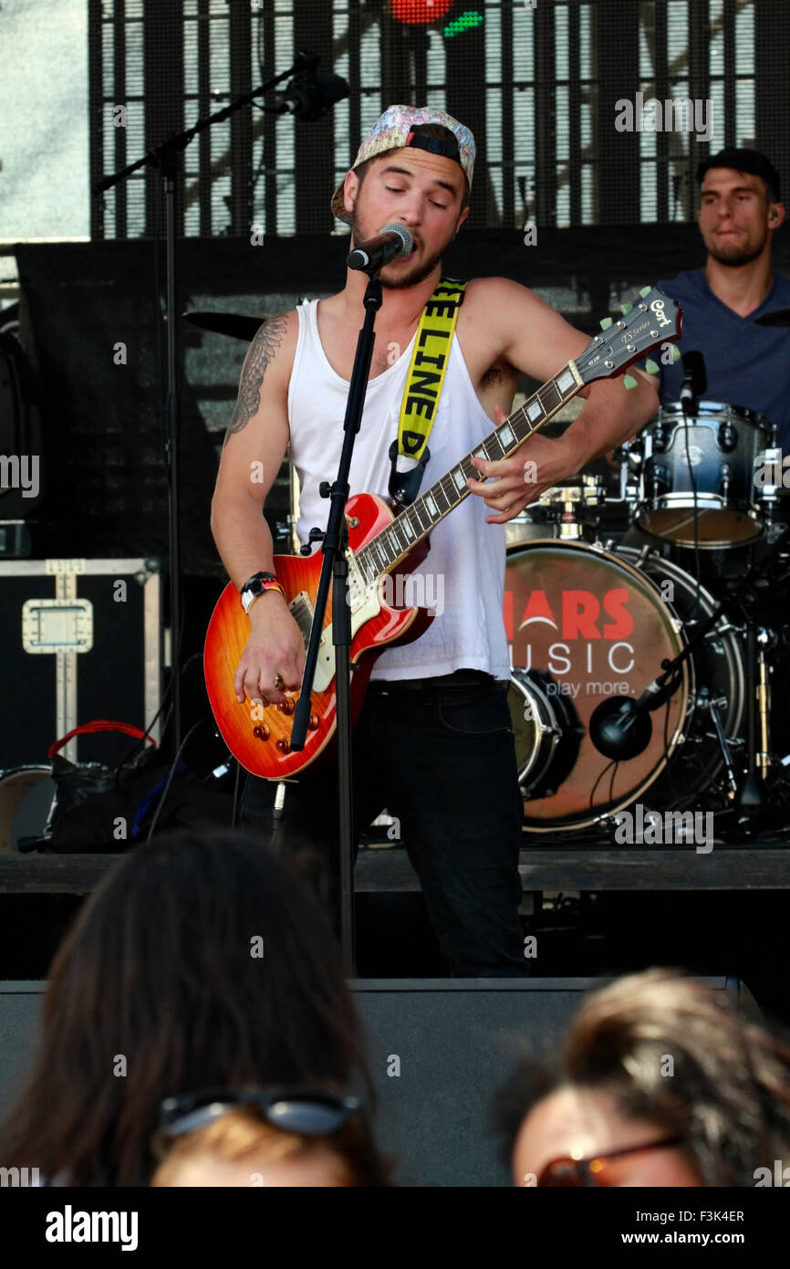 Cape town south africa singer hi-res stock photography and images - Alamy