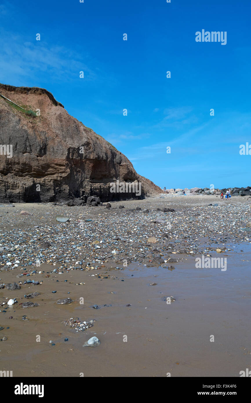 Coastal Erosion in the cliffs at Mappleton Sands - Yorkshire Coast ...