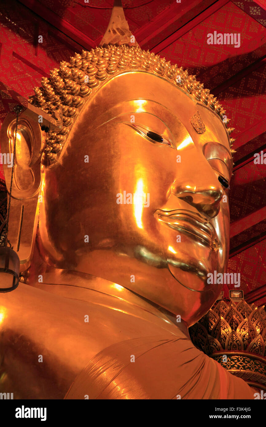 Wat phra phanan choeng buddha hi-res stock photography and images - Alamy