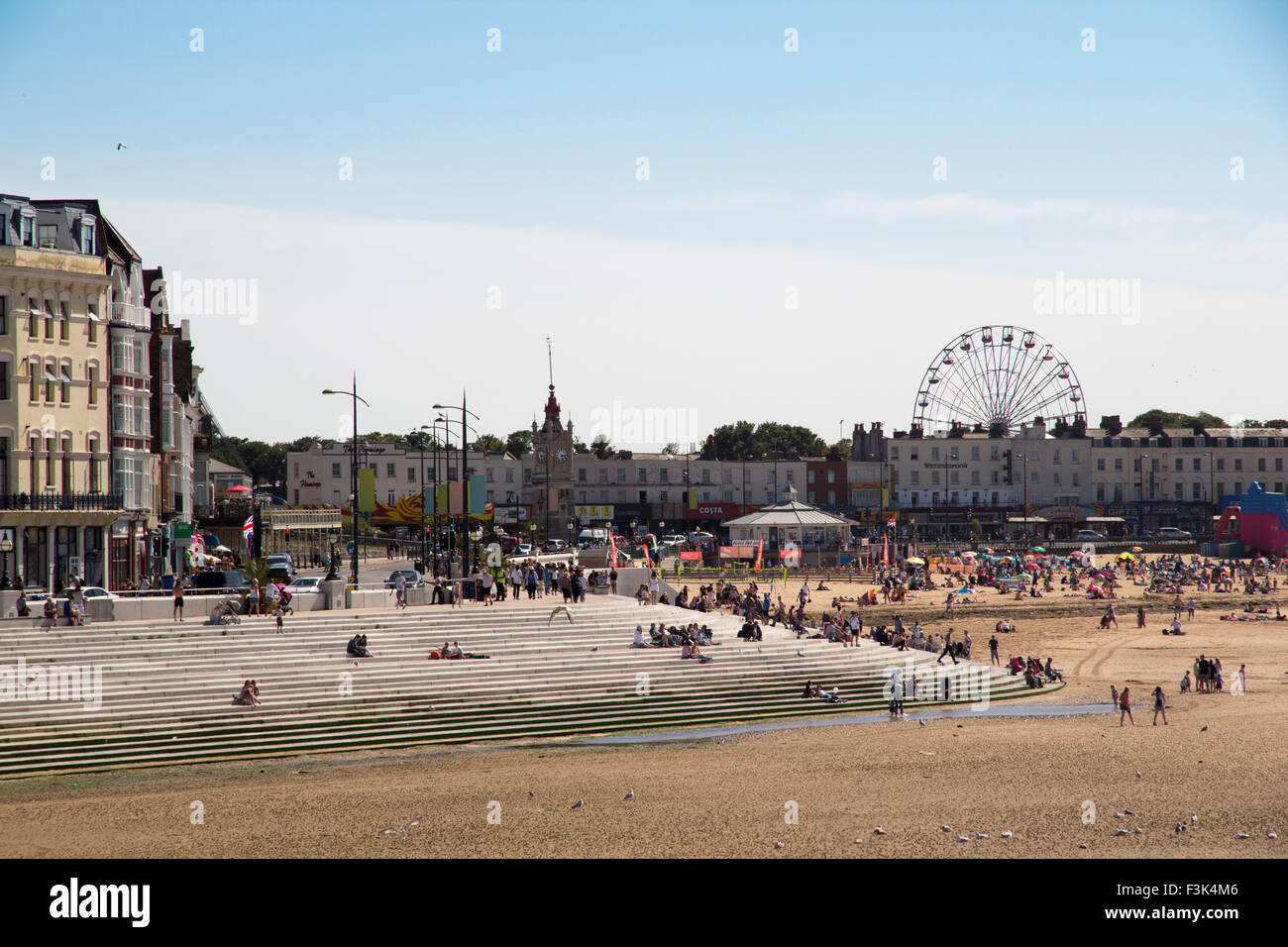 MARGATE, UK-August 8: Visitors on Margate beach in Britain. Margates ...